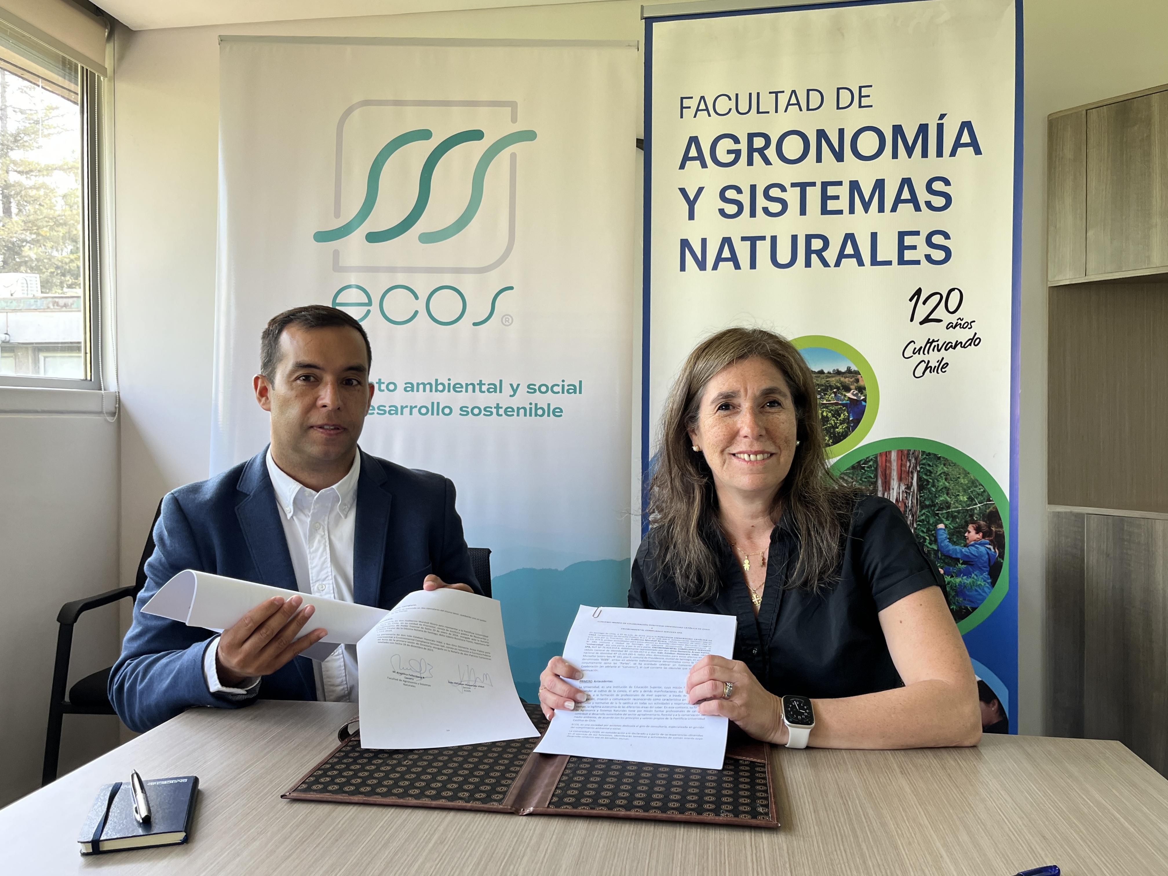 ECOS Chile junto a la Pontificia Universidad Católica de Chile firman convenio para potenciar la ...